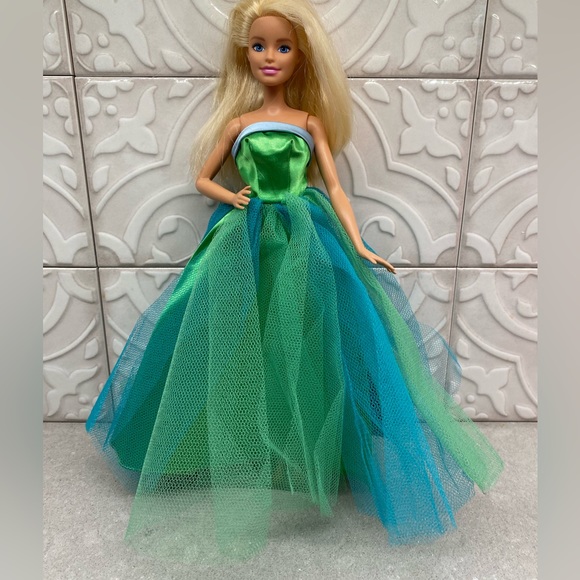 Barbie | Other | Barbie Senior Prom Dress Mattel Barbie Vintage | Poshmark